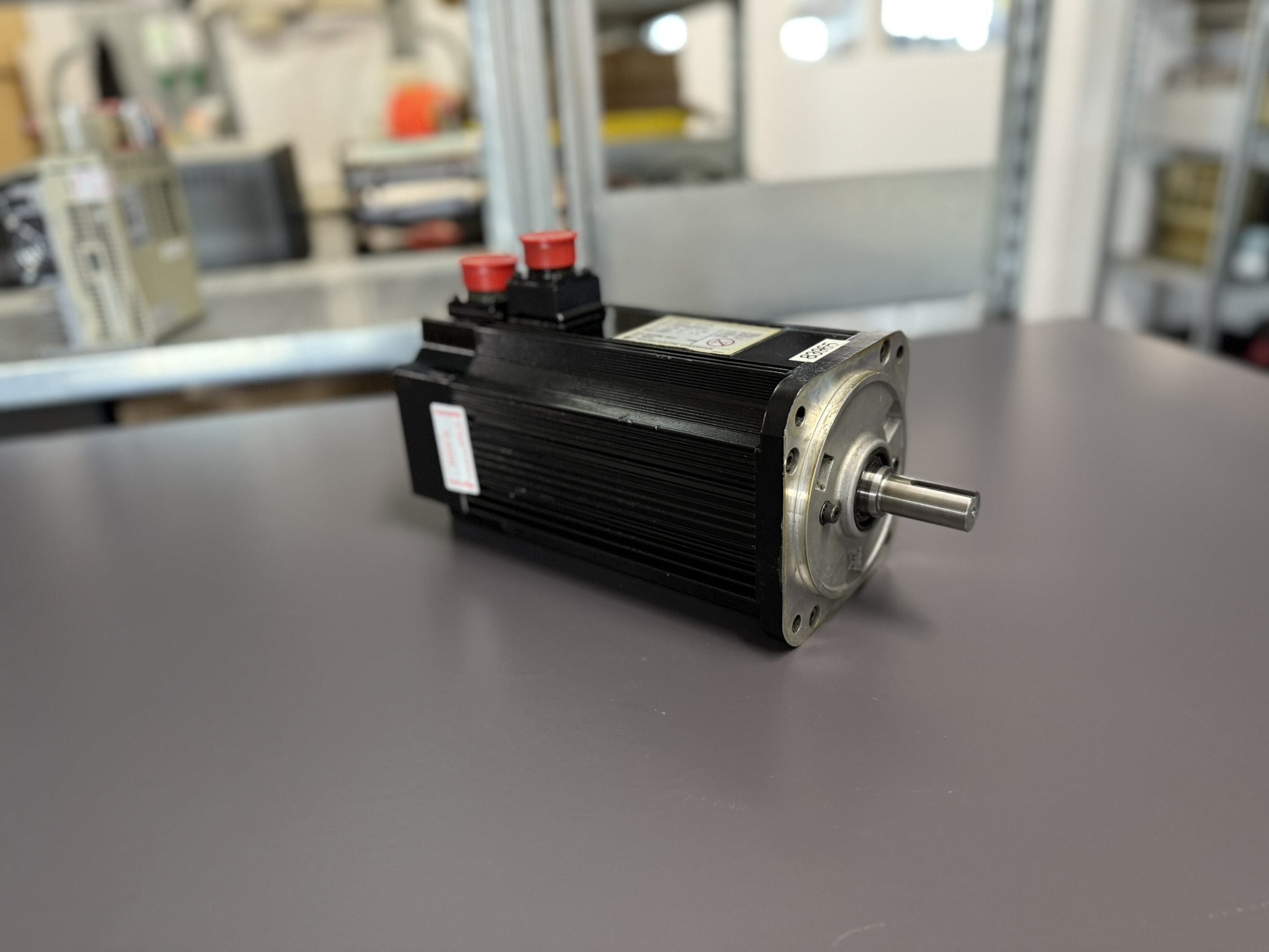 Yaskawa USAGED-09A22T Servo Motor mit Encoder UTOPH-81AVF Technische ...