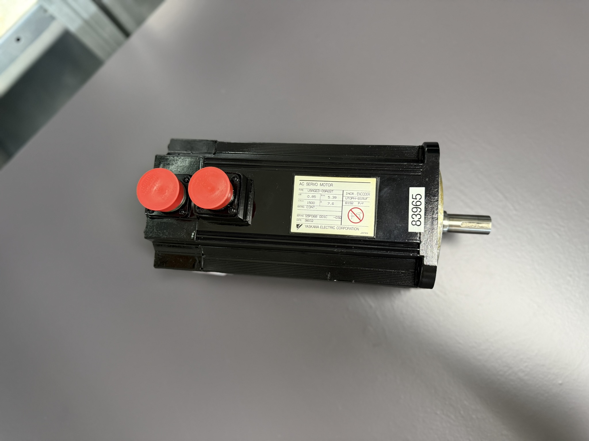 Yaskawa USAGED-09A22T Servo Motor mit Encoder UTOPH-81AVF Technische ...