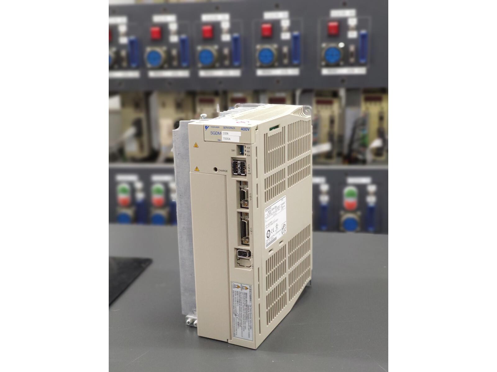 Yaskawa SGDM-20DN Servopack